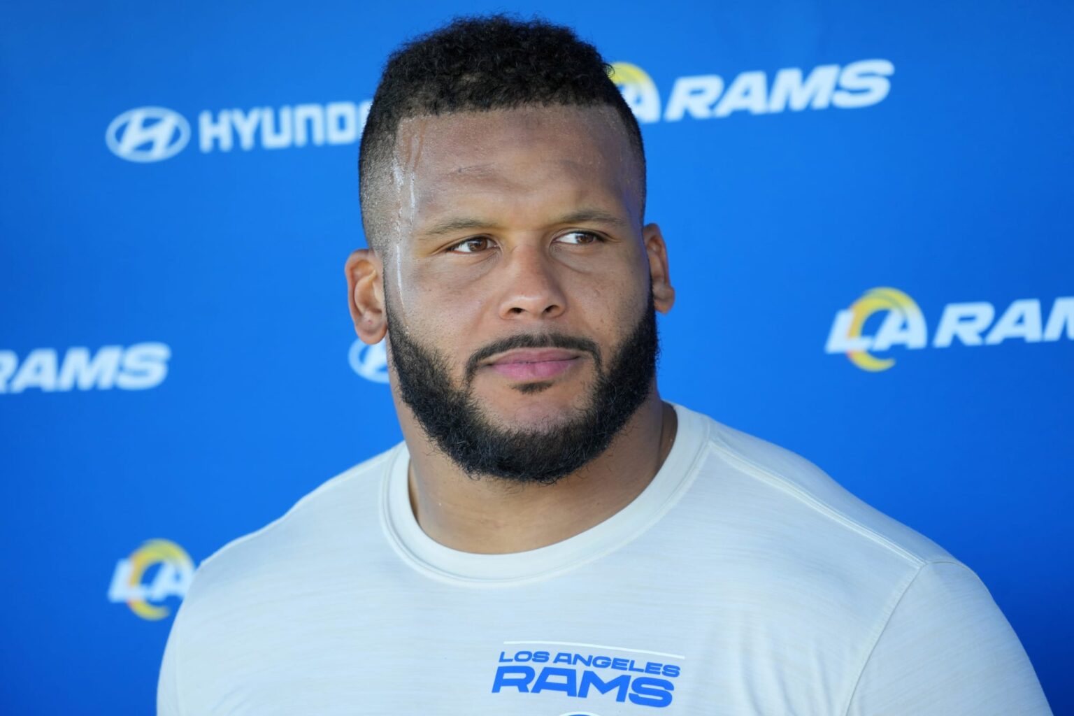 Aaron Donald's scheduled media scrum canceled after helmet incident ...