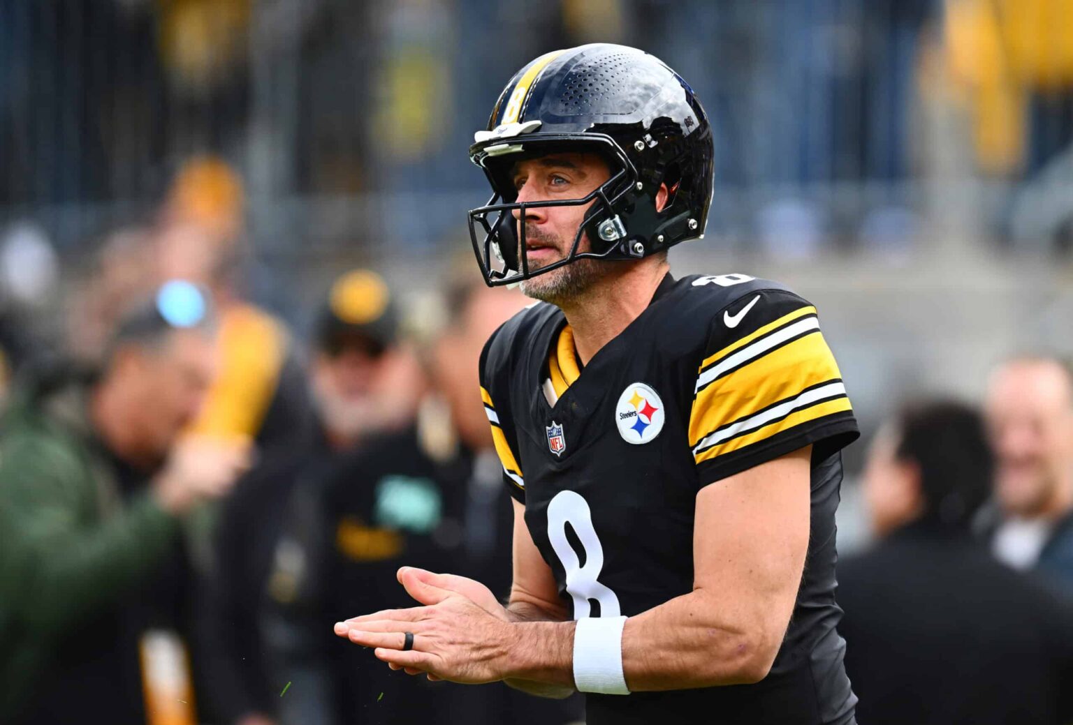 Aaron Rodgers Reportedly Dealing With Injury In Sunday's Start ...